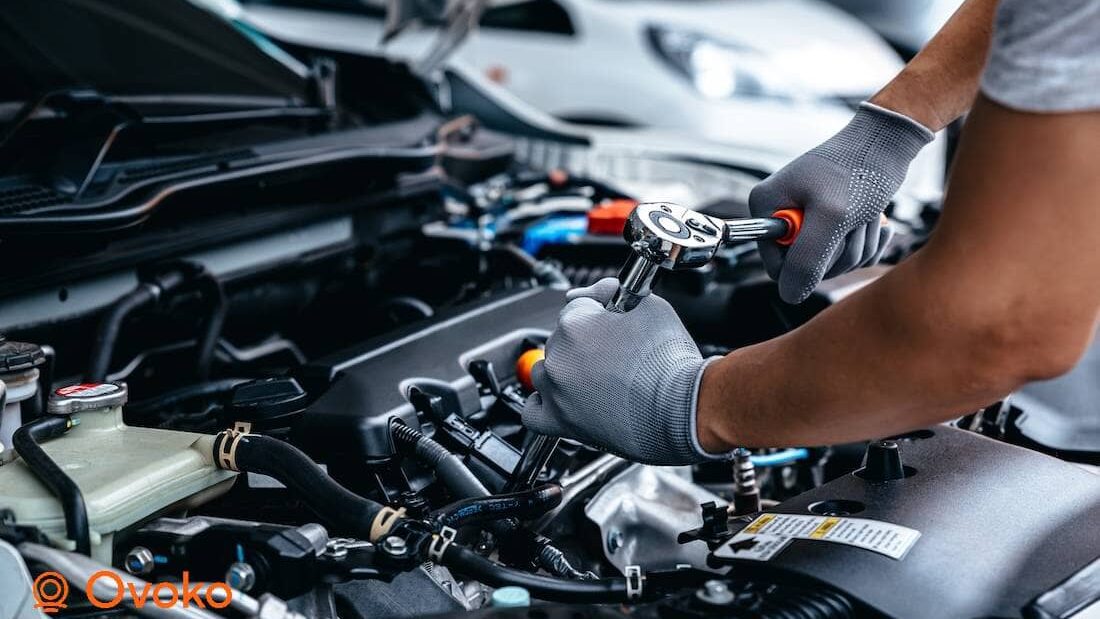 Moottorin vikavalo palaa tai vilkkuu – näin toimit | Ovoko